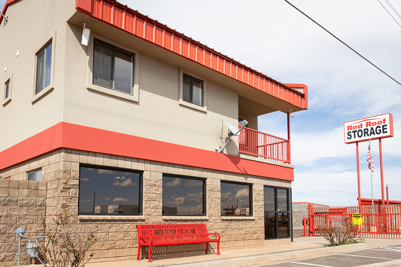 Red Roof Storage-Snowflake-Taylor Secure self-storage units